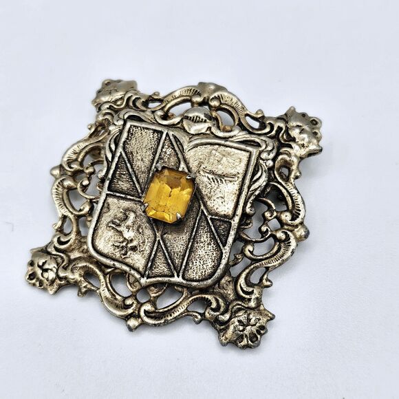 Unsigned Vintage | Jewelry | Vintage Brooch Family Crest Coat Of Arms ...